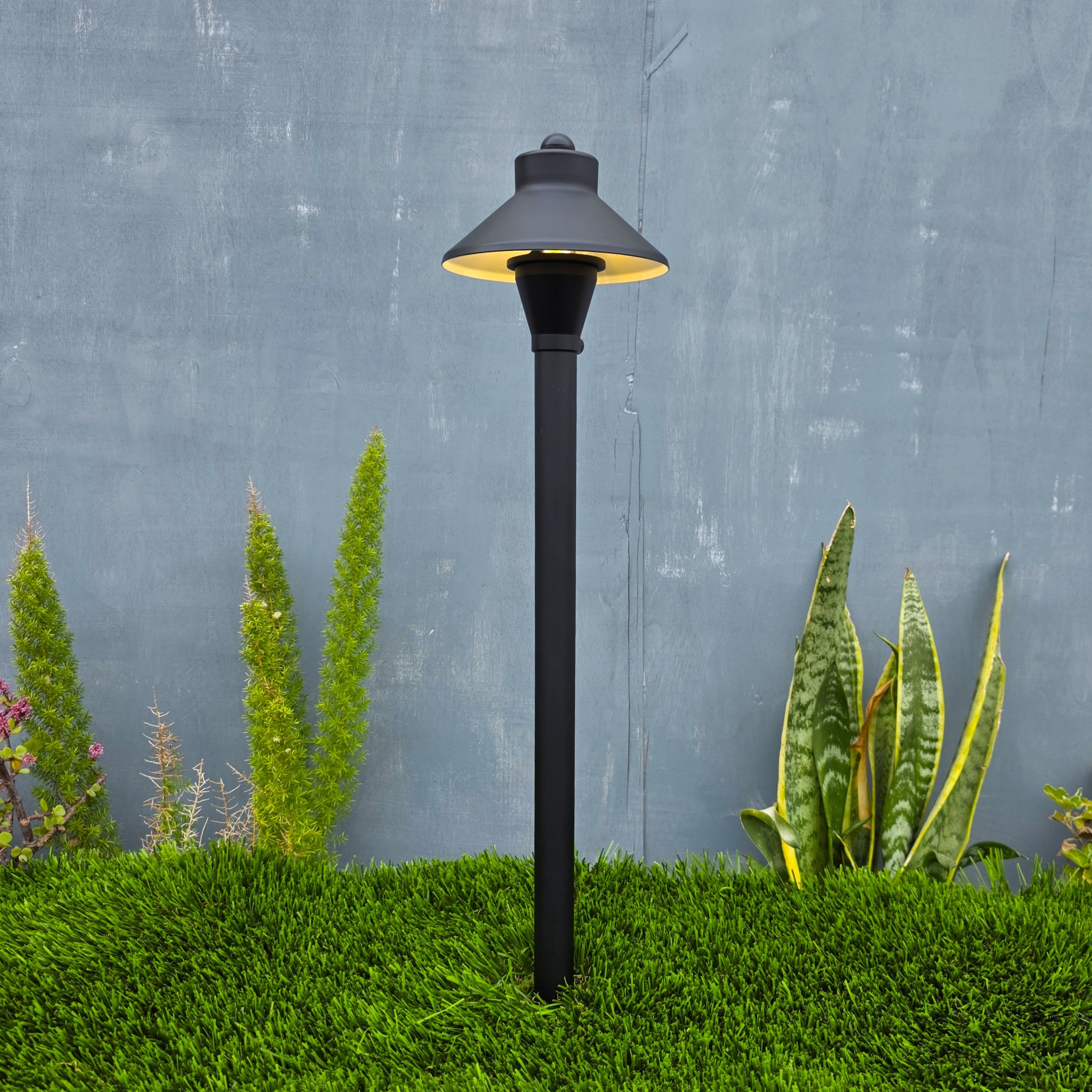 Abajour Solid Brass Pathway Light (Antique Bronze/Black)