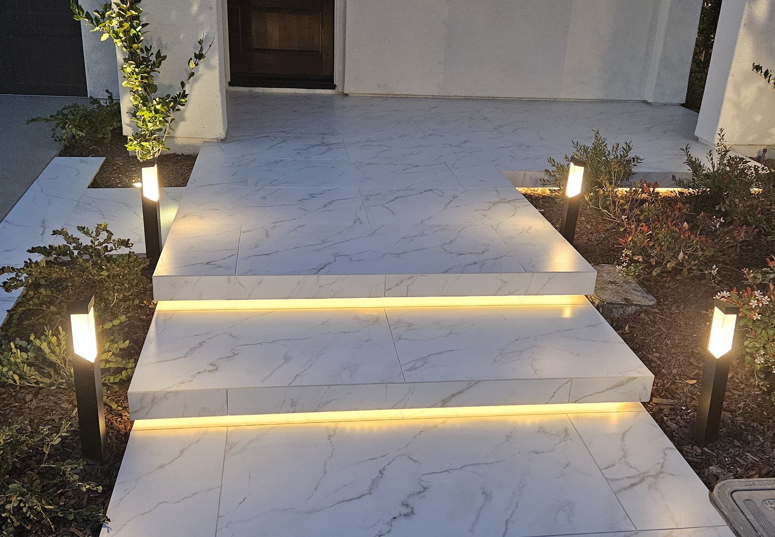 LED 16' Strip Light SMD IP67 For Outdoor Landscape Lighting 12VAC