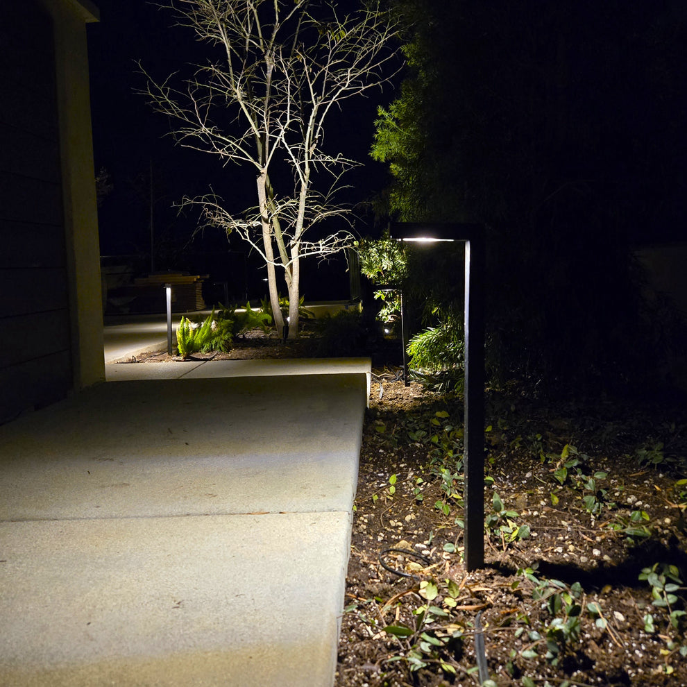 Luminaire Brush Nickel Contemporary Pathway Light