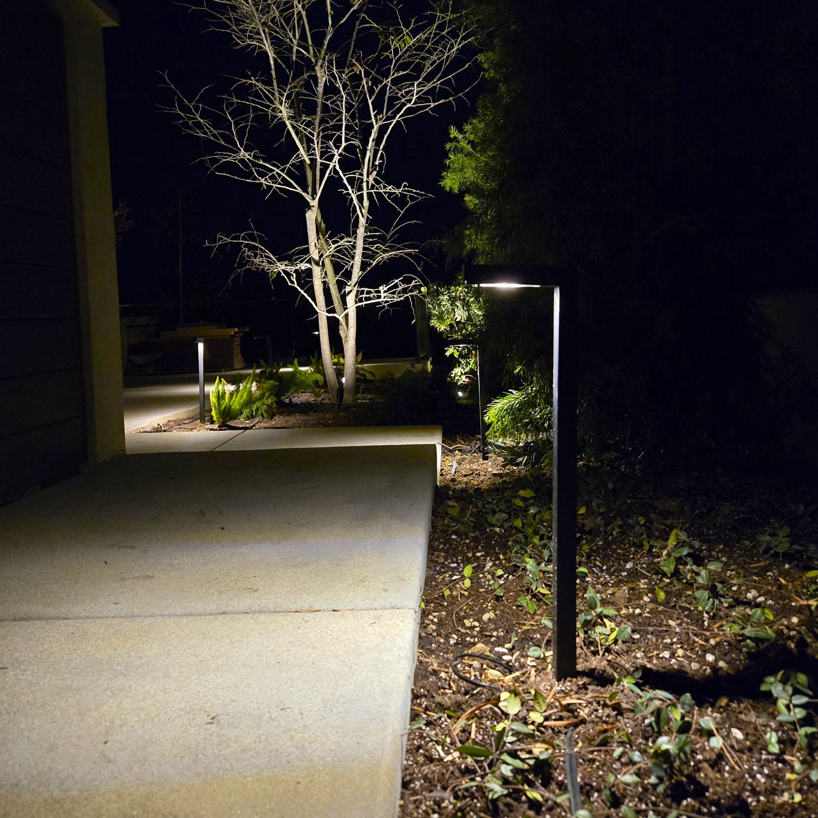 Luminaire Solid Brass Contemporary Pathway Light Natural Bronze