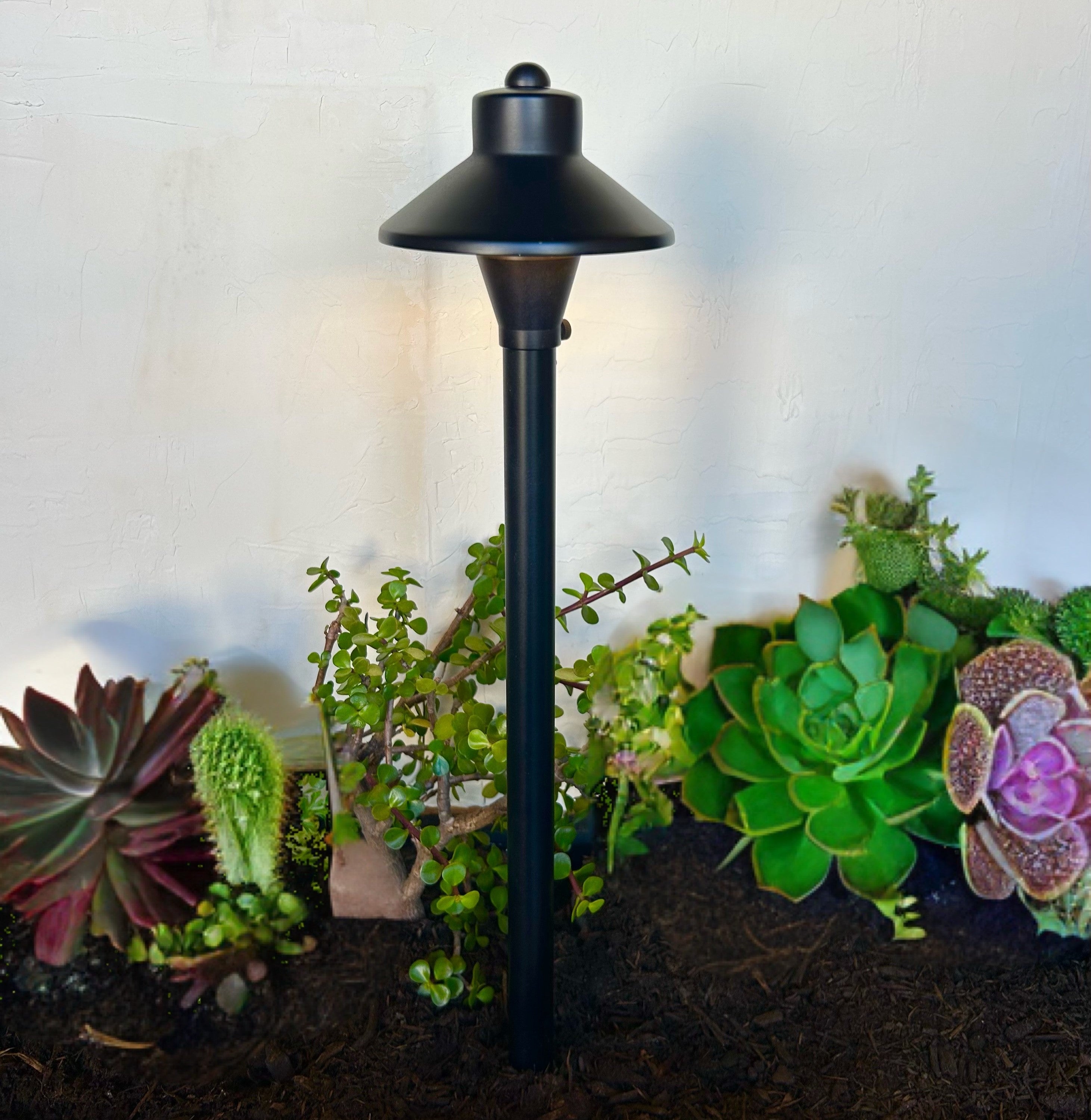 Abajour Solid Brass Pathway Light (Antique Bronze/Black)