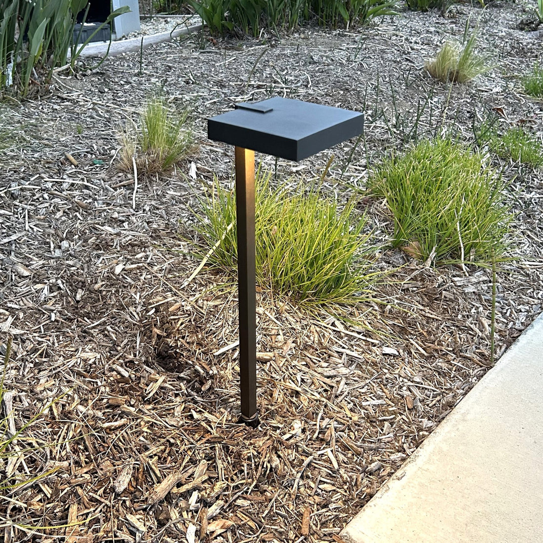 Plateau Cast Brass Contemporary Pathway Light Natural Bronze