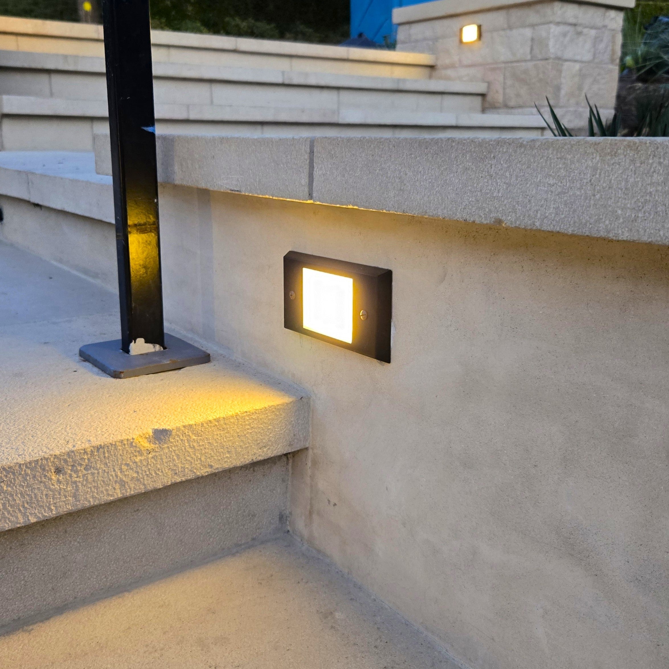 Roflay Petite Solid Brass Step Light