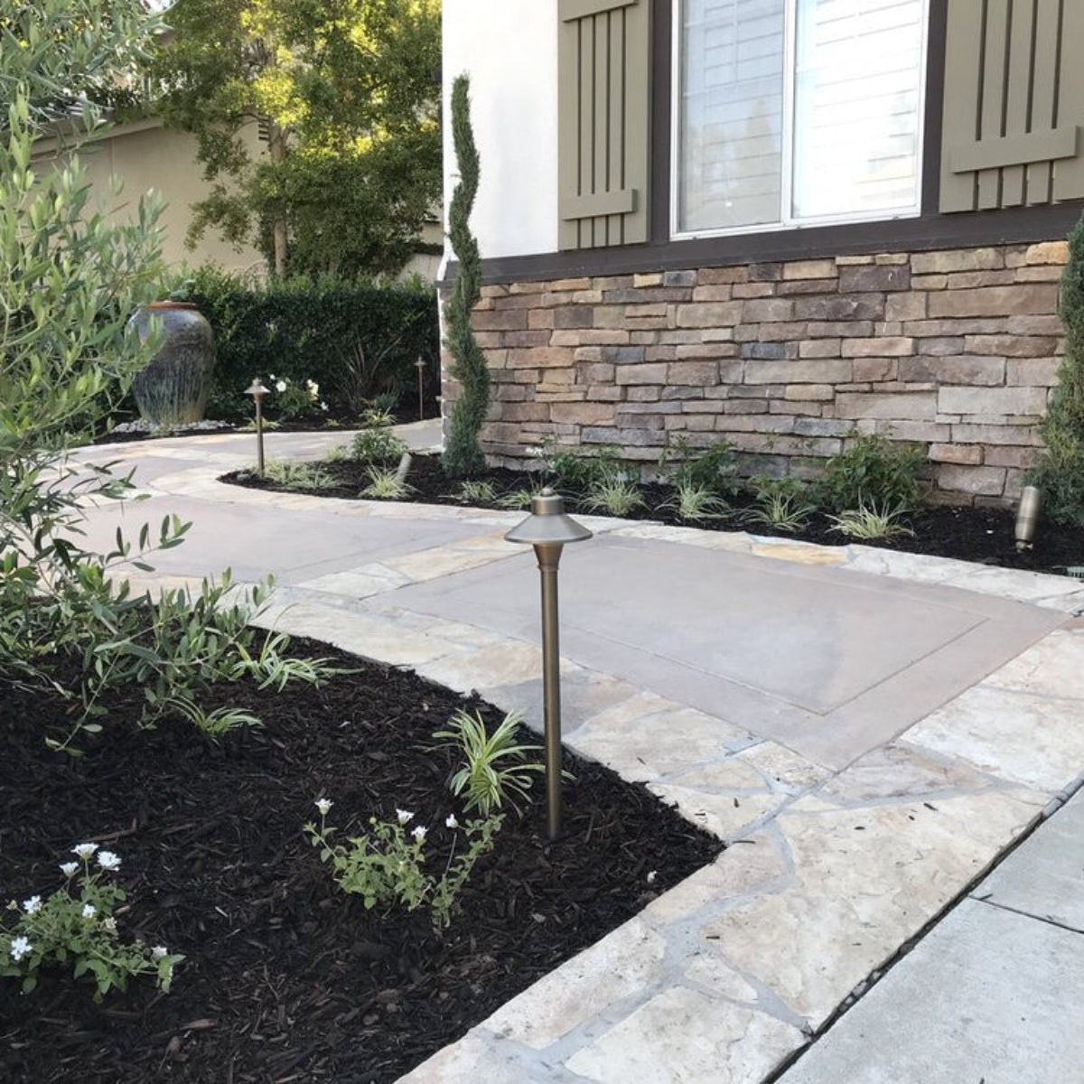 Abajour Solid Brass Path Light (Antique Bronze/Black)